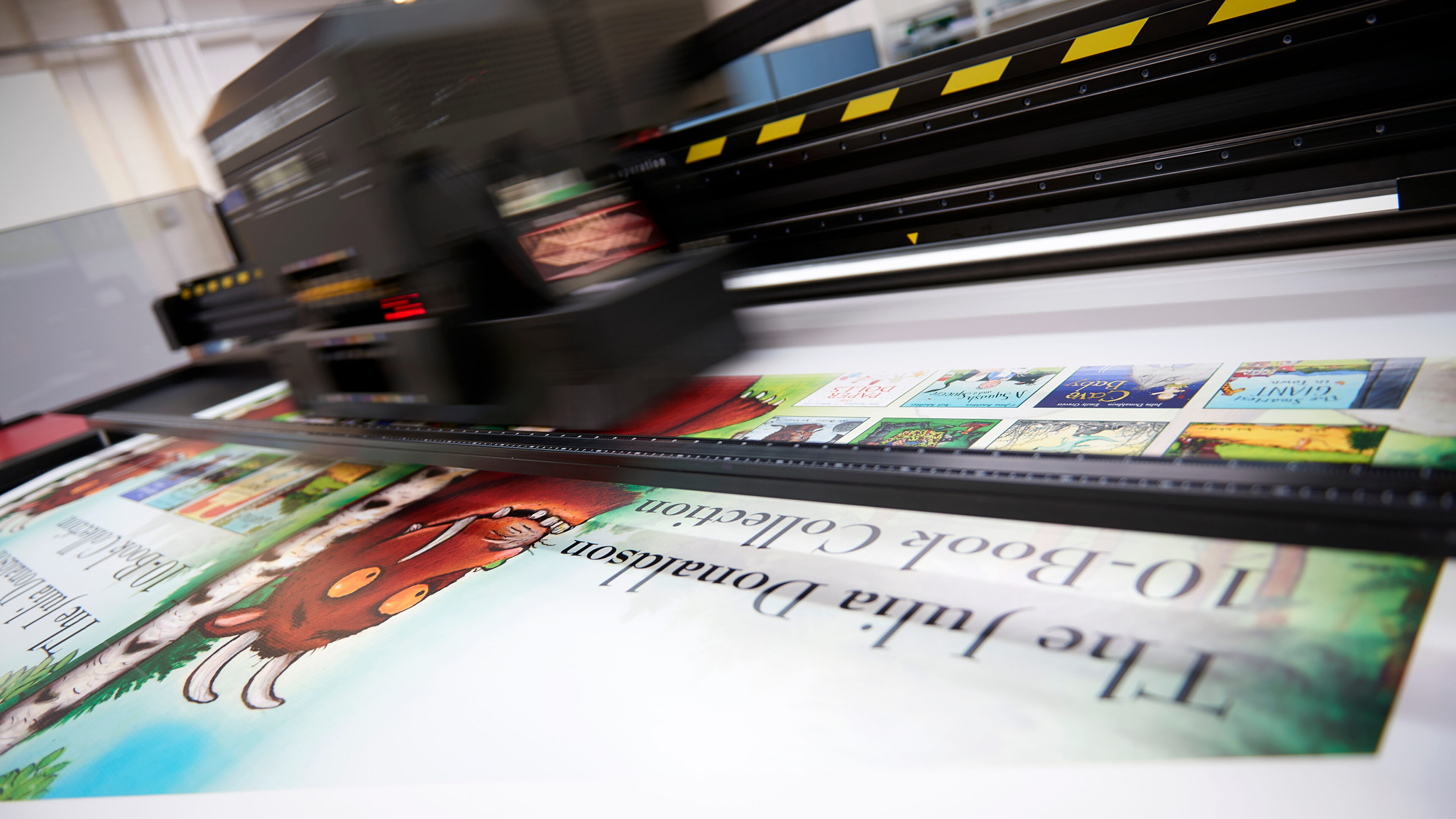 Large Format Printing and Flatbed Printing - B2B Graphics