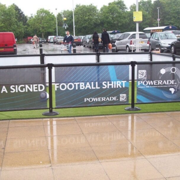 Cafe Barrier - Powerade - B2B Graphics