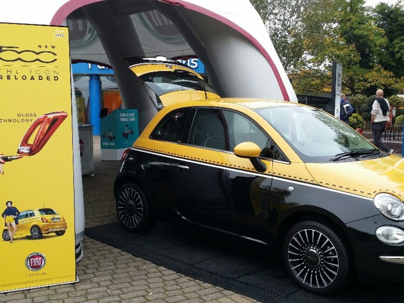 Aluminium Composite Outdoor Event Graphics - Fiat Group | B2B Graphics